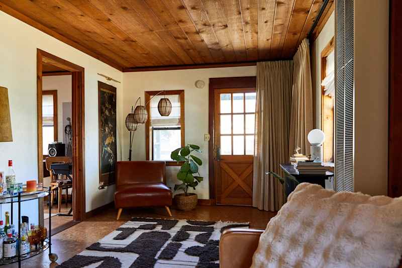 Cork floors and a black toilet - This 1960s fixer upper's reno is ...