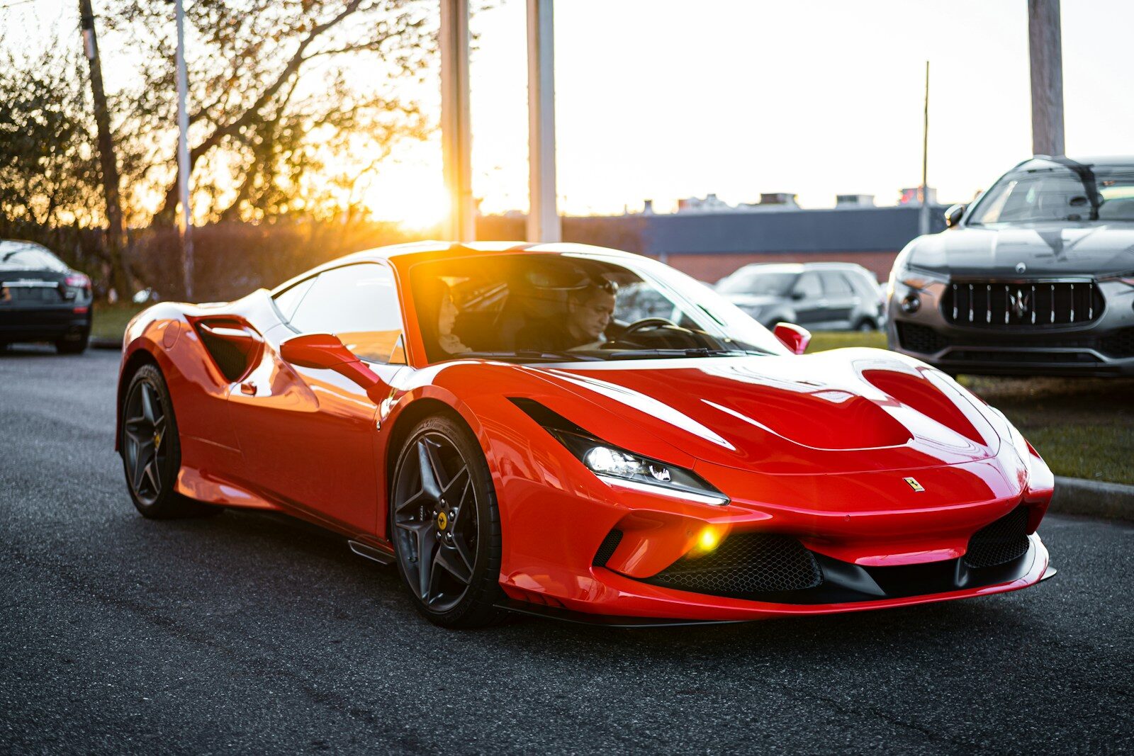 Ferrari awards up to $18,000 bonuses after €7.1 billion revenue year