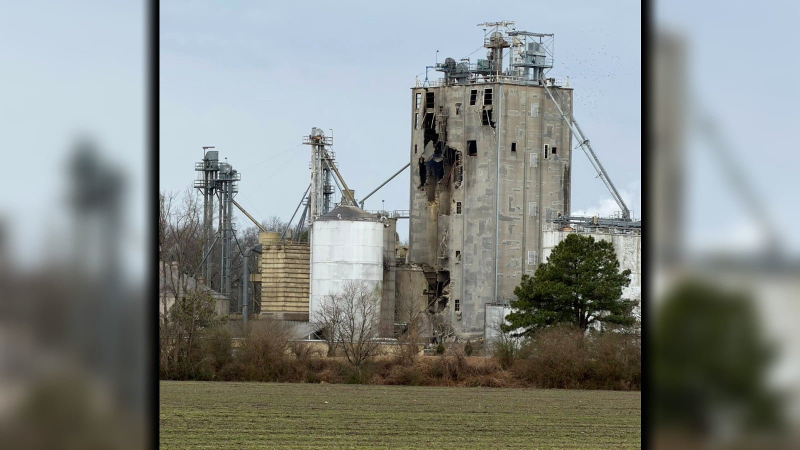 Explosion kills 1, injures 3 at Perdue feed mill in eastern North Carolina