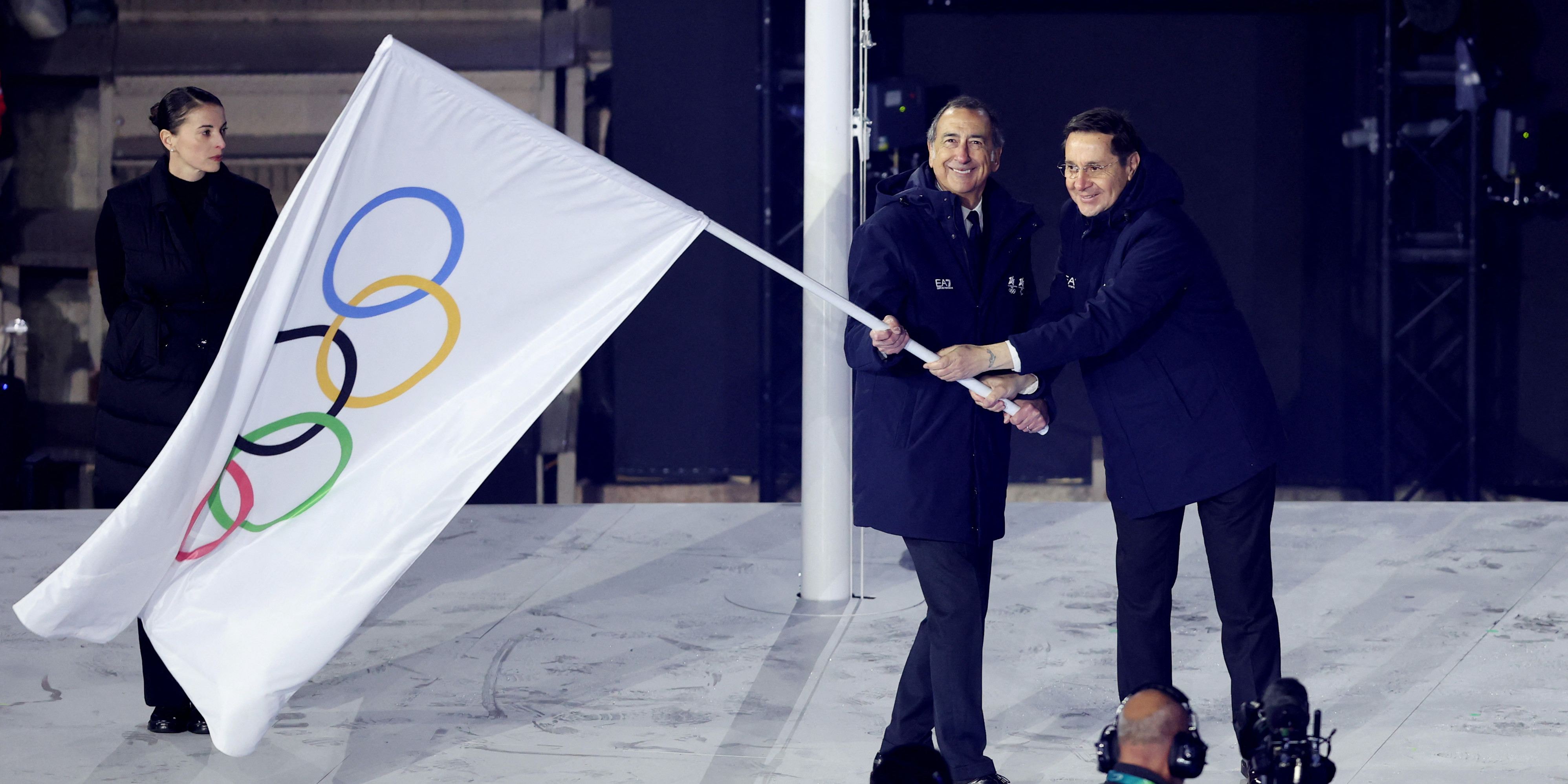 JO d'hiver : l'édition 2026 s'est achevée, le drapeau olympique ...