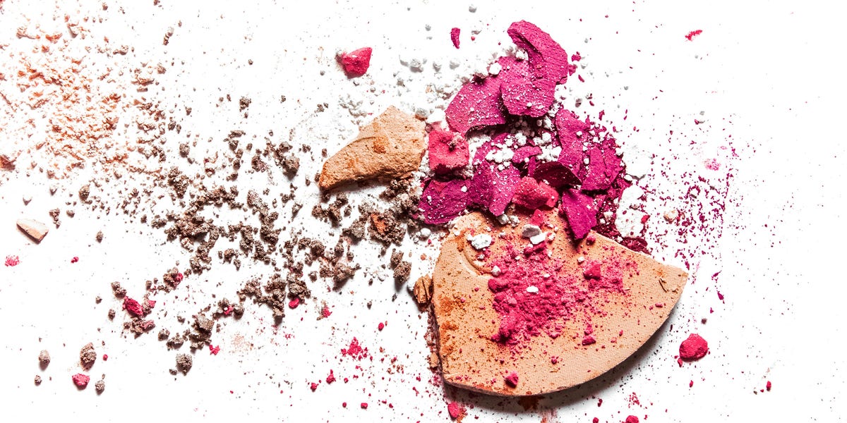 Dermatologists say these 5 makeup habits can ruin your skin. Here’s ...