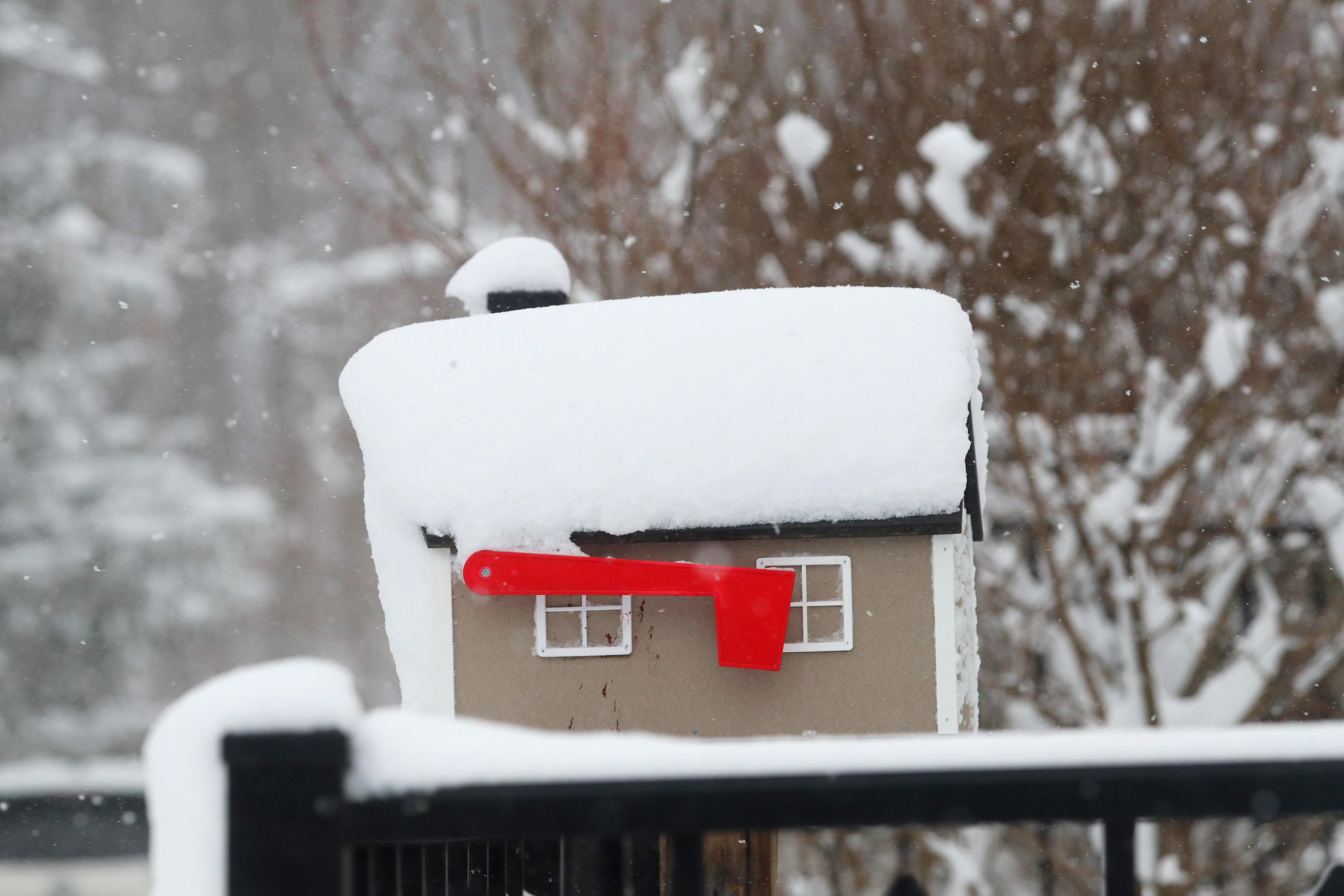Blizzard warning remains in effect in Orange County. What's closed?