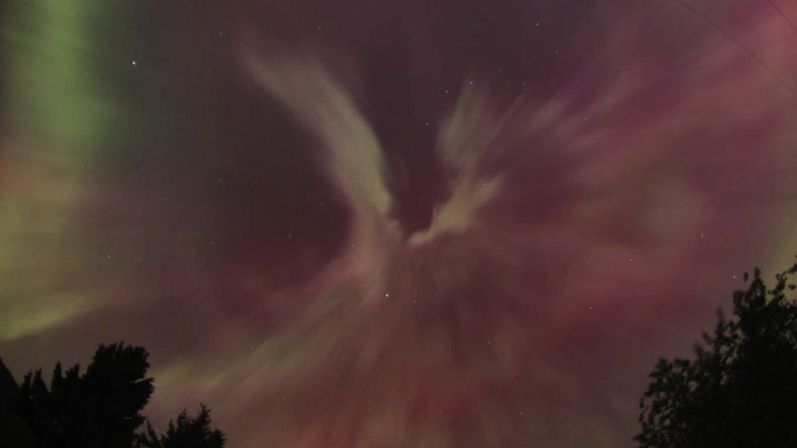 The sky just split open - eye of the solar storm caught on camera