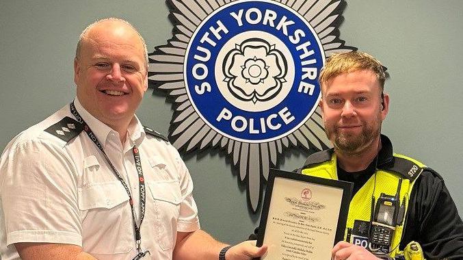 Officers who saved bus driver's life commended