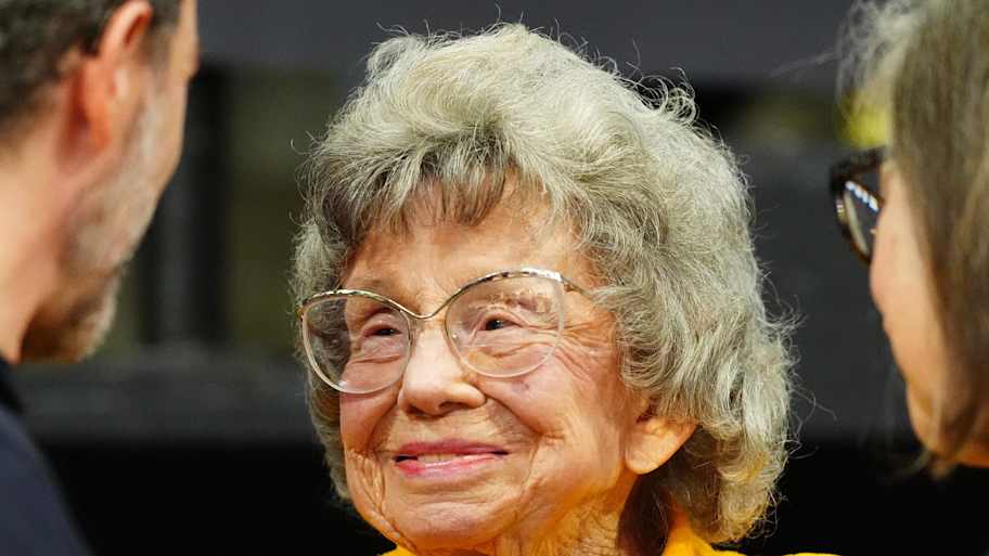 Miss Peggy helps Colorado women's basketball extend win streak