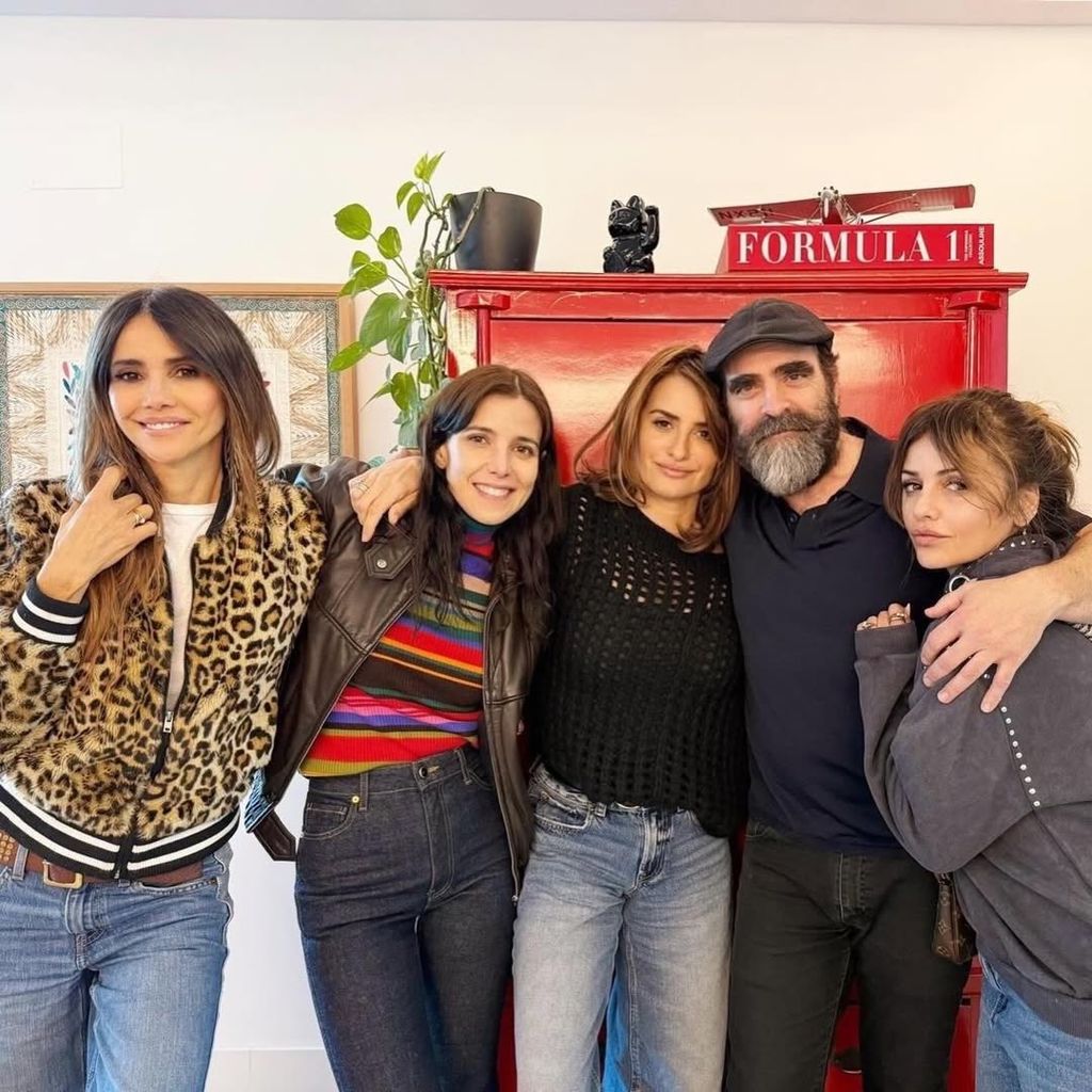 Las fotos de Penélope Cruz y Javier Bardem con Luis Tosar y Luisa Mayol ...