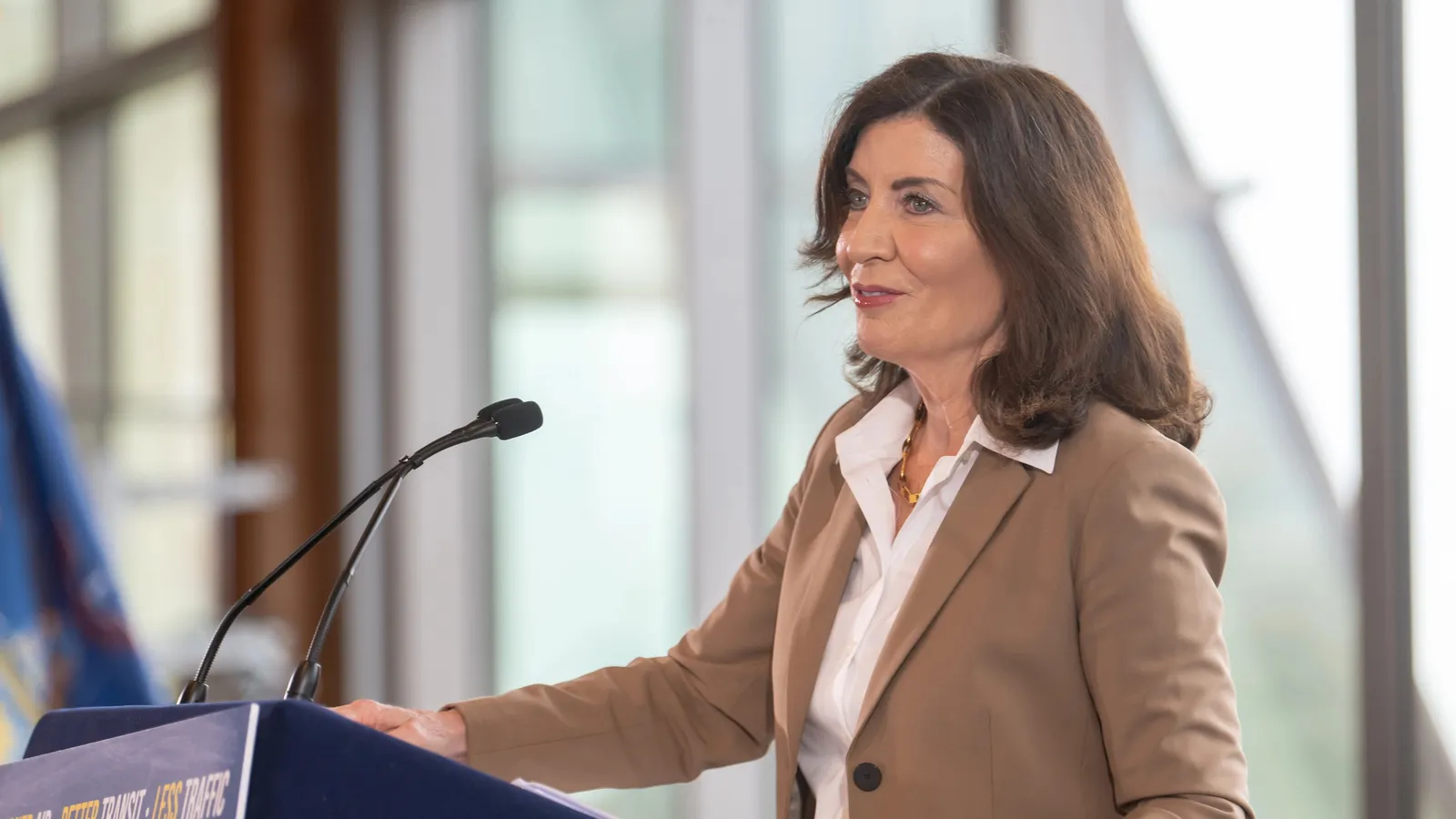 Kathy Hochul urges wealthy New Yorkers in Florida to return in effort ...