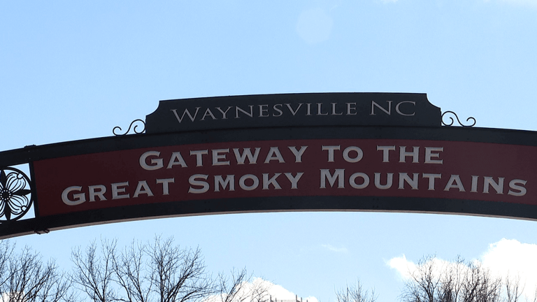 Durham artist picked to paint Waynesville mural highlighting town history