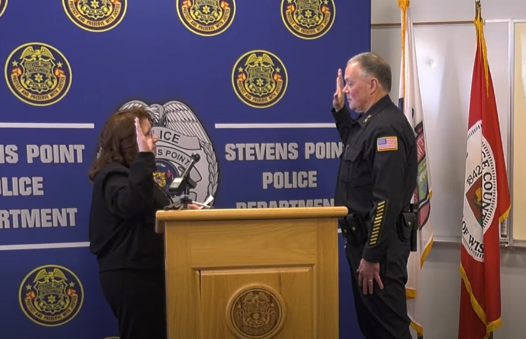 Stevens Point swears in new police chief