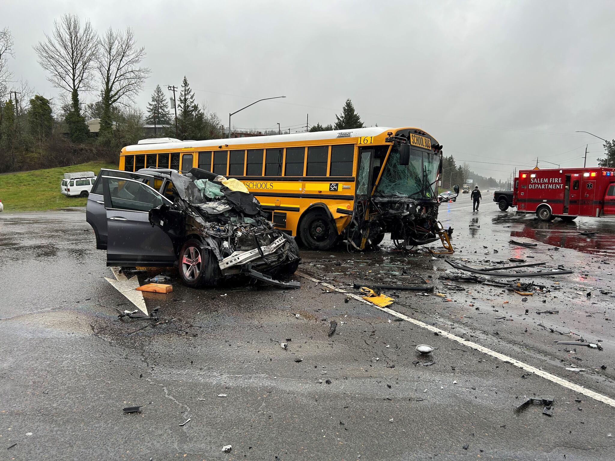 School bus involved in deadly crash on Hwy 22 near Salem, police say