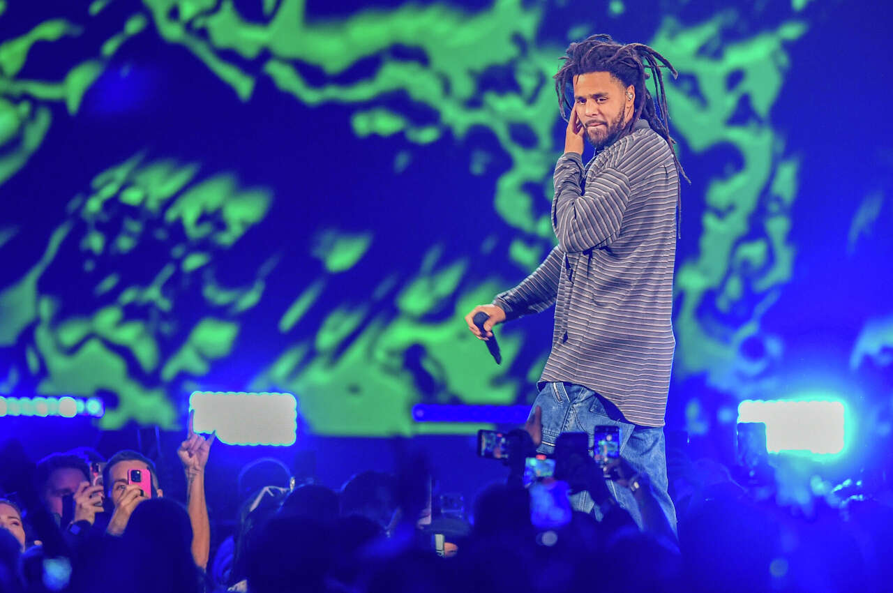 Houstonians impressed by J Cole's humble sightseeing adventure through ...