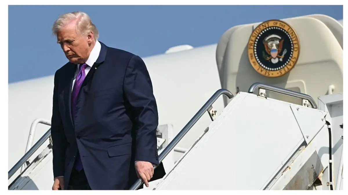 What's up with his left foot?: Trump's new Air Force One unveiling ...