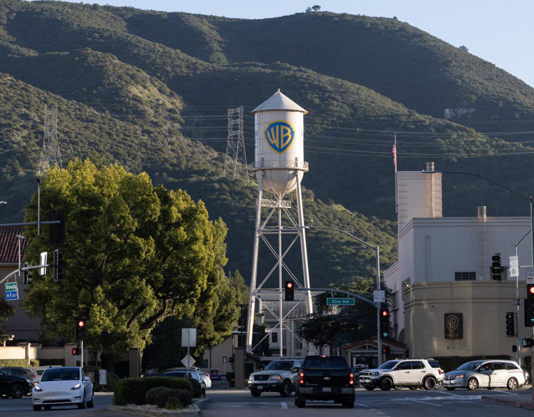 Politics take center stage as Paramount submits new offer for Warner ...