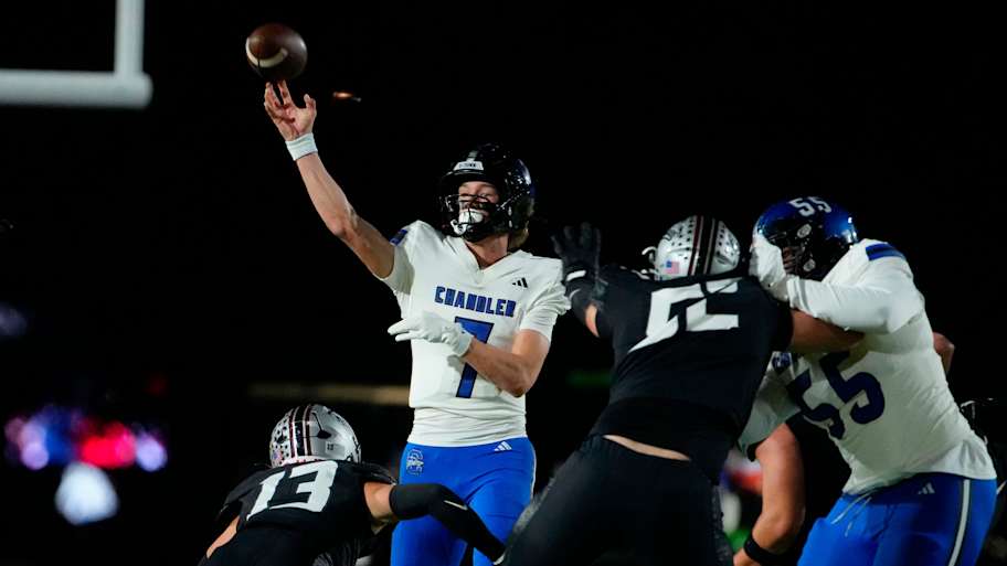 5-star QB soars 24 spots to become nation's new No. 1 quarterback