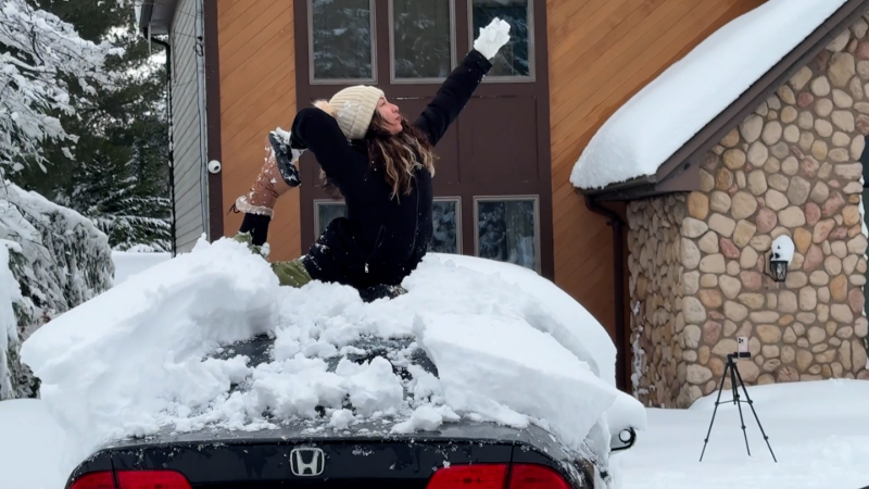 New Jersey woman makes the most of blizzard snow
