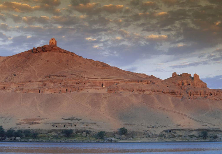 Ancient Egyptian tombs, some full of pottery and jewelry, discovered at ...
