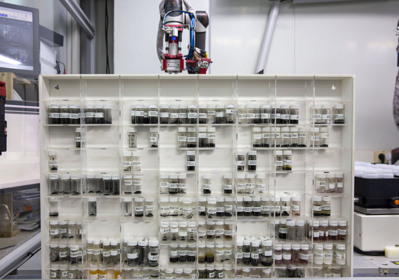 Automated catalyst testing uses two coordinated robots, cutting 32 days ...