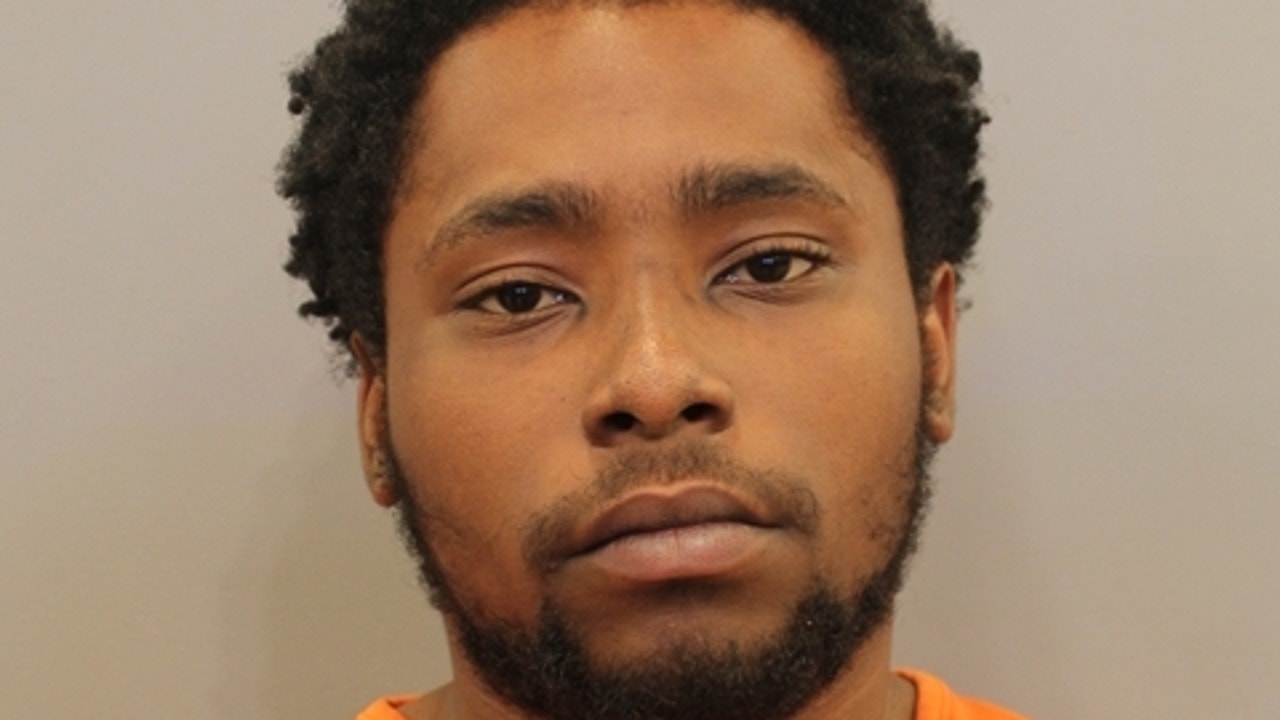 Suspect charged with murder in deadly shooting outside SE Houston gas ...