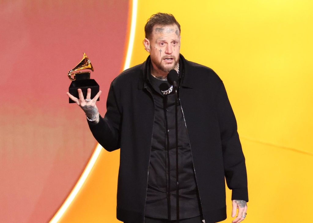 Jelly Roll reveals weight loss setback: 'I kinda got off the rails'