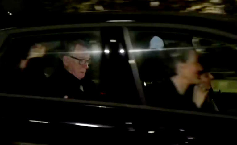 Mandelson freed on bail after arrest over 'secrets passed to Epstein'