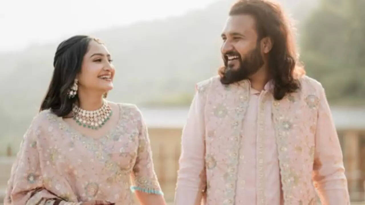 Santvani Trivedi announces engagement; shares #DiVani moments online ...