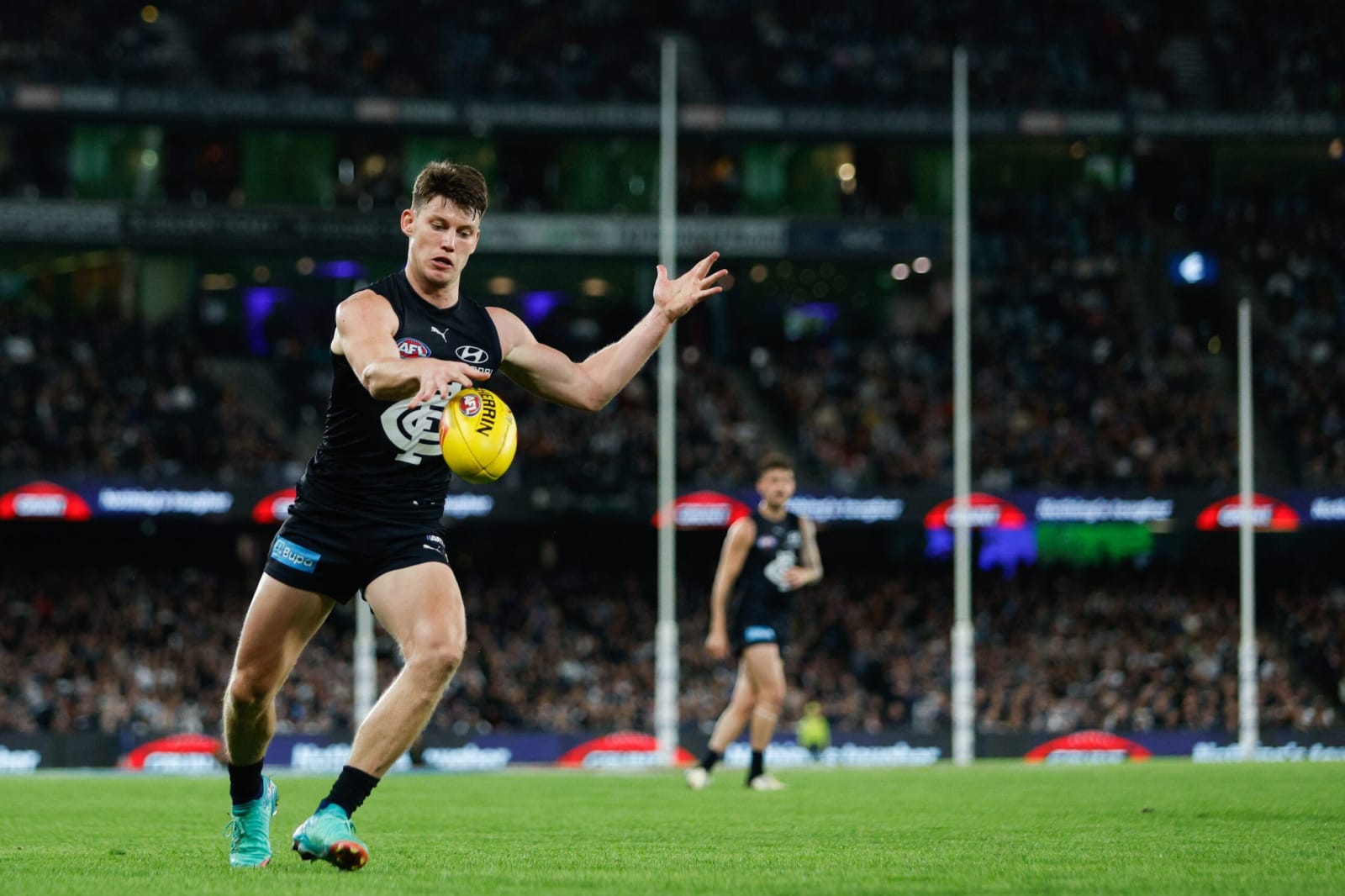 Carlton gun signs historic contract