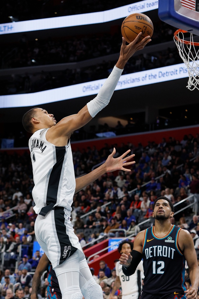 Spurs humble Pistons with 114-103 victory in potential NBA Finals preview
