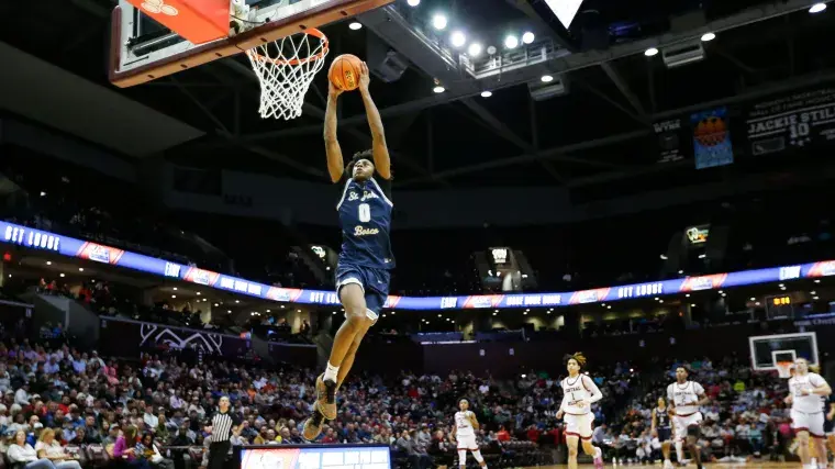 Sierra Canyon defeats Santa Margarita, 72-60, to advance to California ...