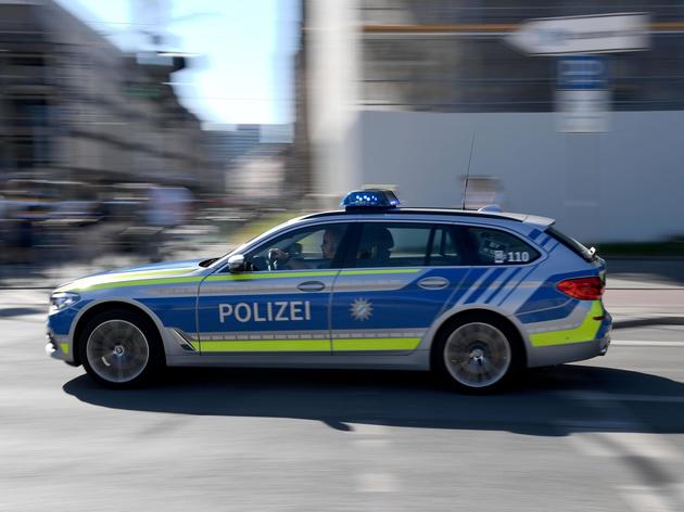 Autofahrer erschrickt vor Spinne: Wagen überschlägt sich mehrfach und ...