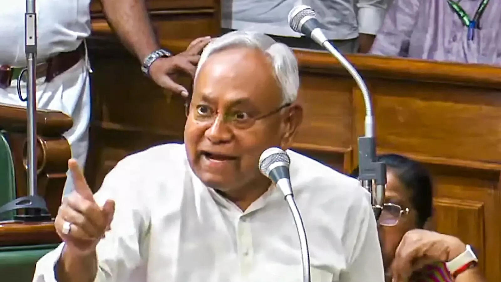 Chief Minister Nitish Kumar loses cool in Bihar Assembly after guns and ...