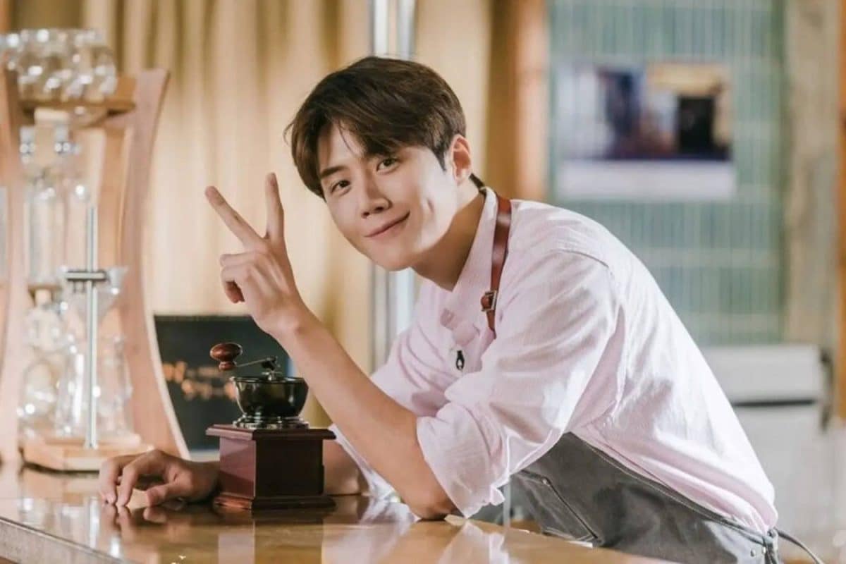 Kim Seon-ho announces Asia fan meet 'Love Factory' after tax evasion ...