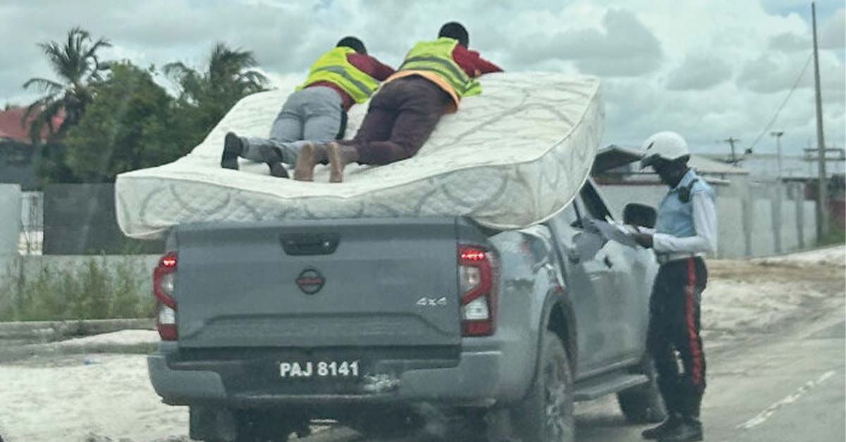 15 photos where common sense took a quick break