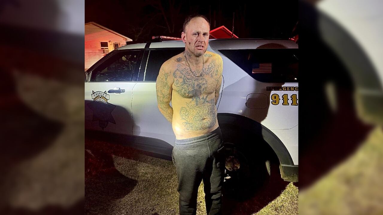 Sabine County shooting suspect found hiding under mattress after 300 ...