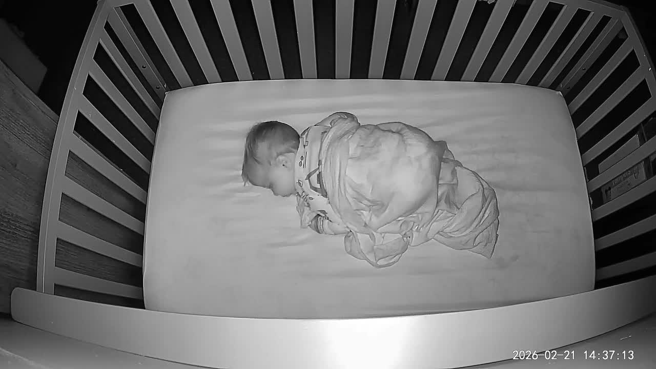 Adorable moment 10-month-old boy pats himself to sleep