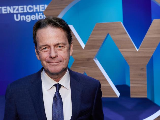 „Danken Sie dem lieben Gott“: Von dieser TV-Legende wurde Rudi Cerne zu ...