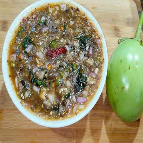 Vankaya pachi pulusu: A tangy Andhra comfort dish you must try