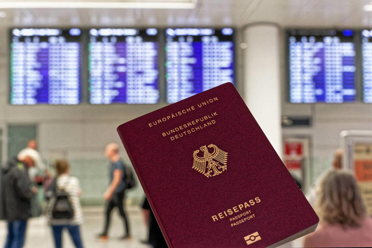 Sommerferien in Burscheid: Reisepass jetzt beantragen – sonst wird es knapp