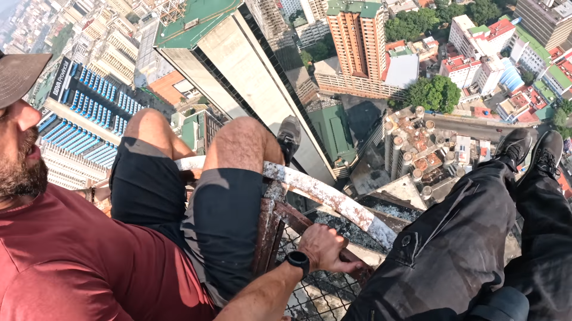 I feel alive - 59 floors up with no railings