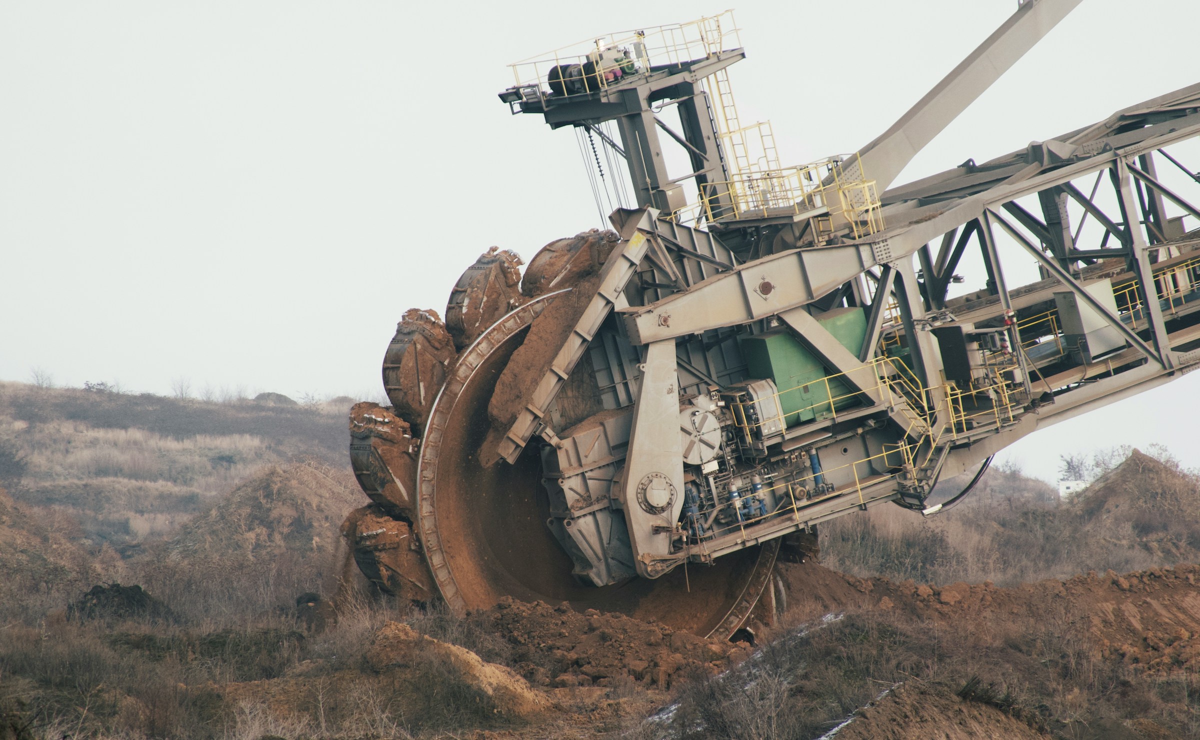 Photos of the 12 massive machines used in construction