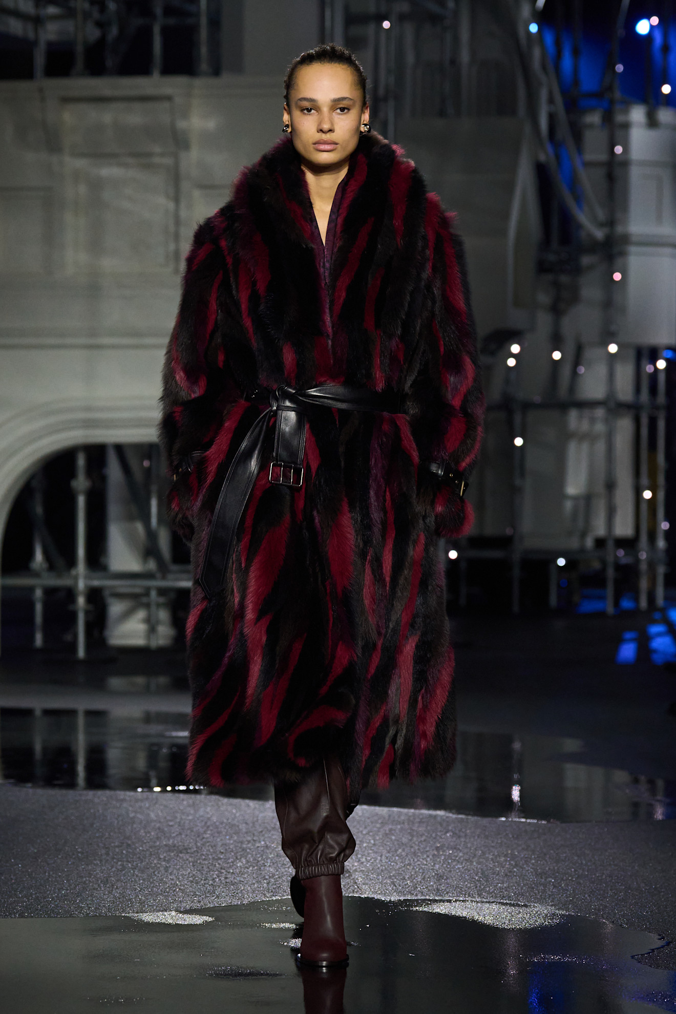 Kate, Alexa and chic new trench coats—everything you need to know about ...