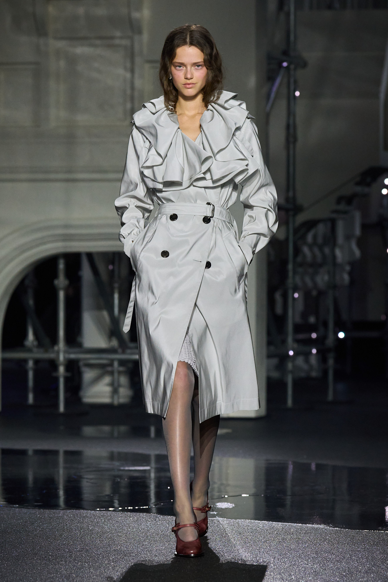 Kate, Alexa and chic new trench coats—everything you need to know about ...