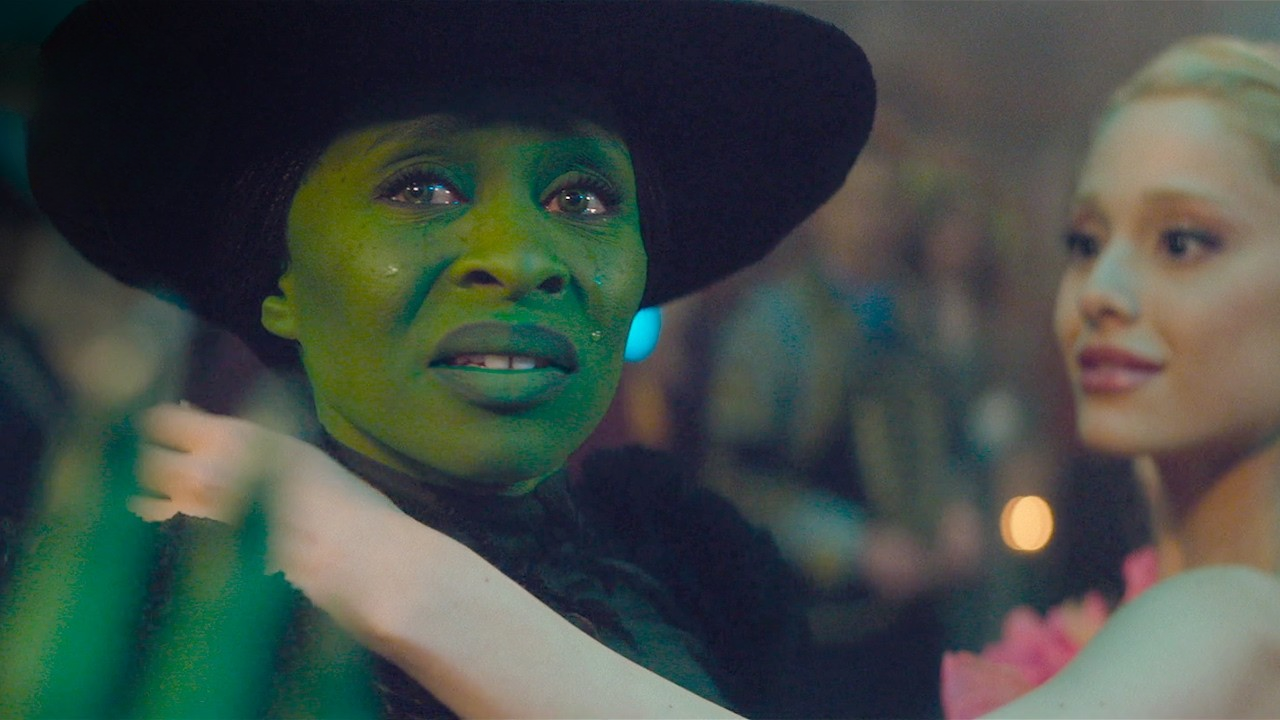 Elphaba and Glinda's emotional dance - (Ozdust Ballroom scene) Wicked ...