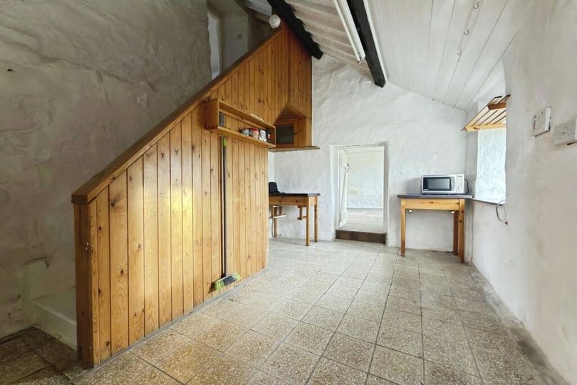 Rare chance to buy gorgeous country cottage with amazing views