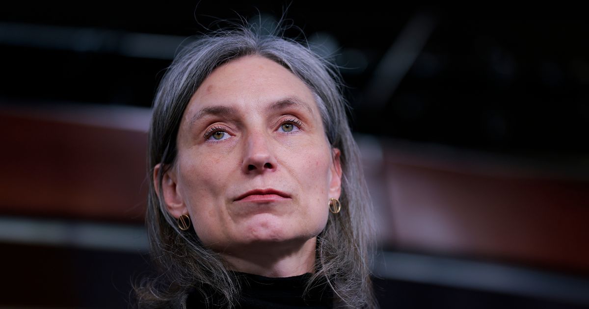 House Democrat labels drinking whole milk a 'white supremacy dog ...