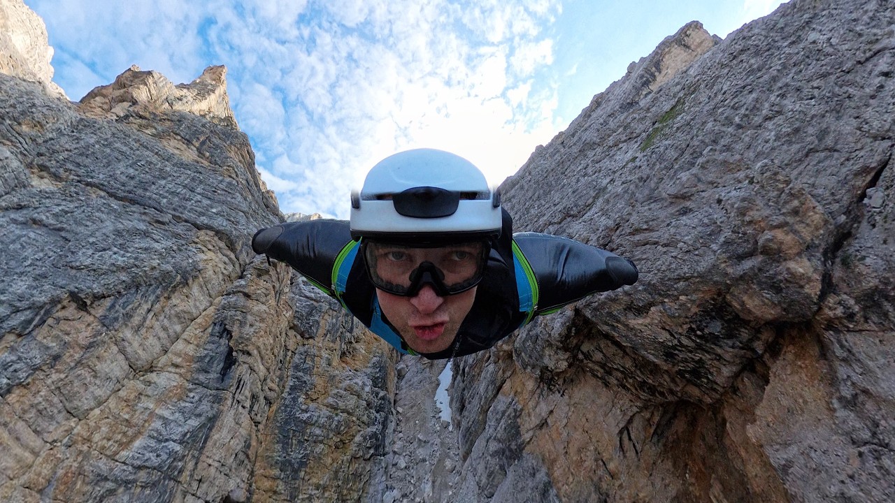 Man jumps after mountain hike and wind almost pushed him into cliff