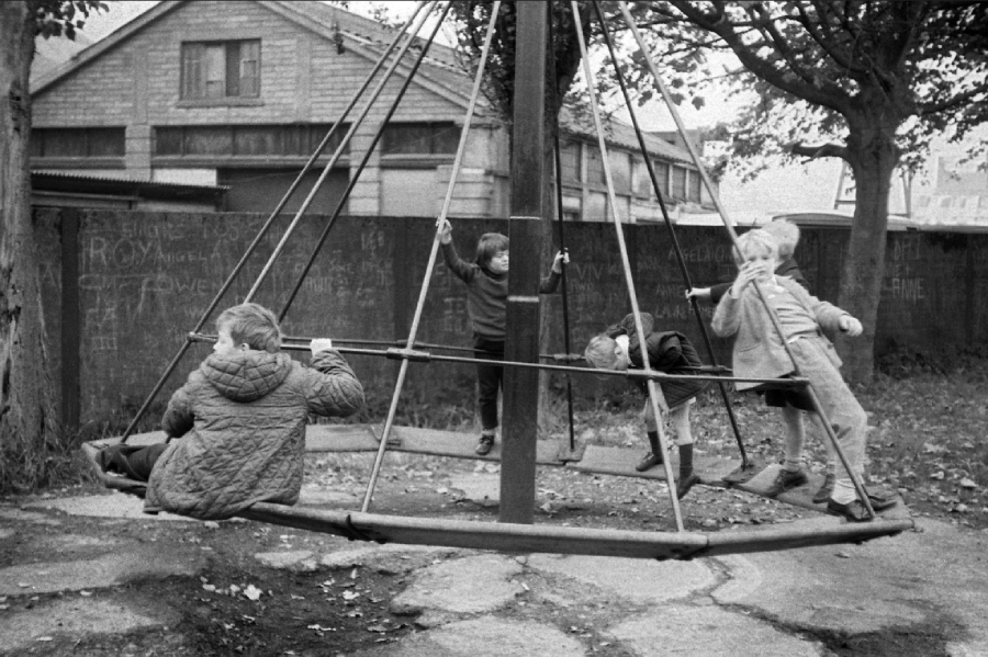 18 vintage photos of 1970s park equipment that would be banned today