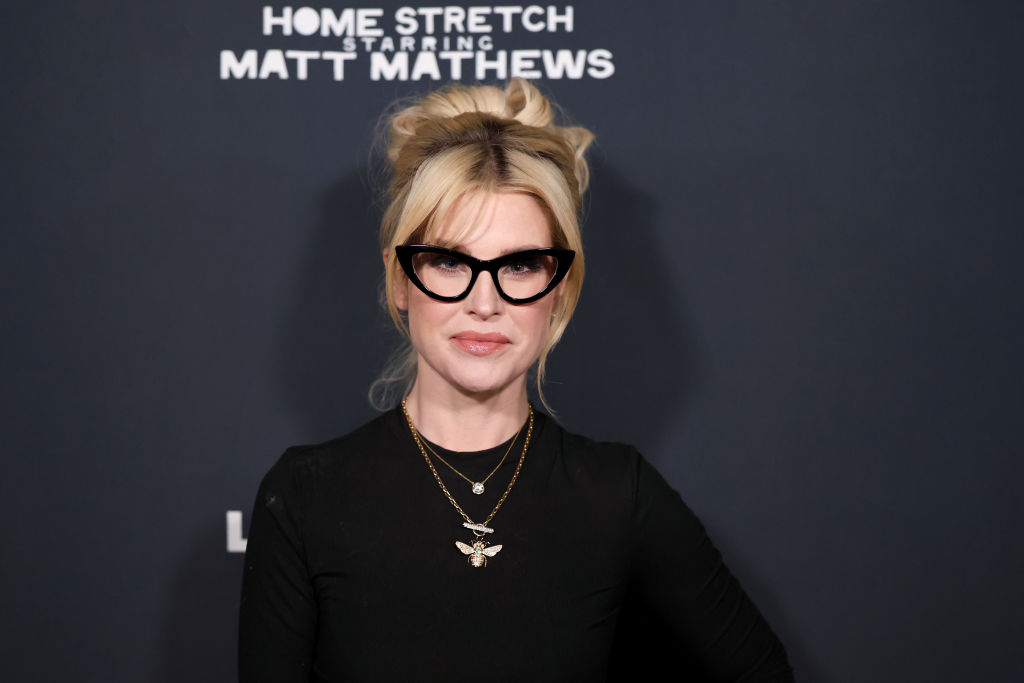 Kelly Osbourne honors Ozzy with emotional bat-themed tribute at Royal Ascot