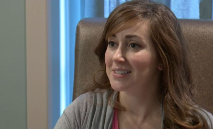 Pregnant OB-GYN hears scream, races down hall