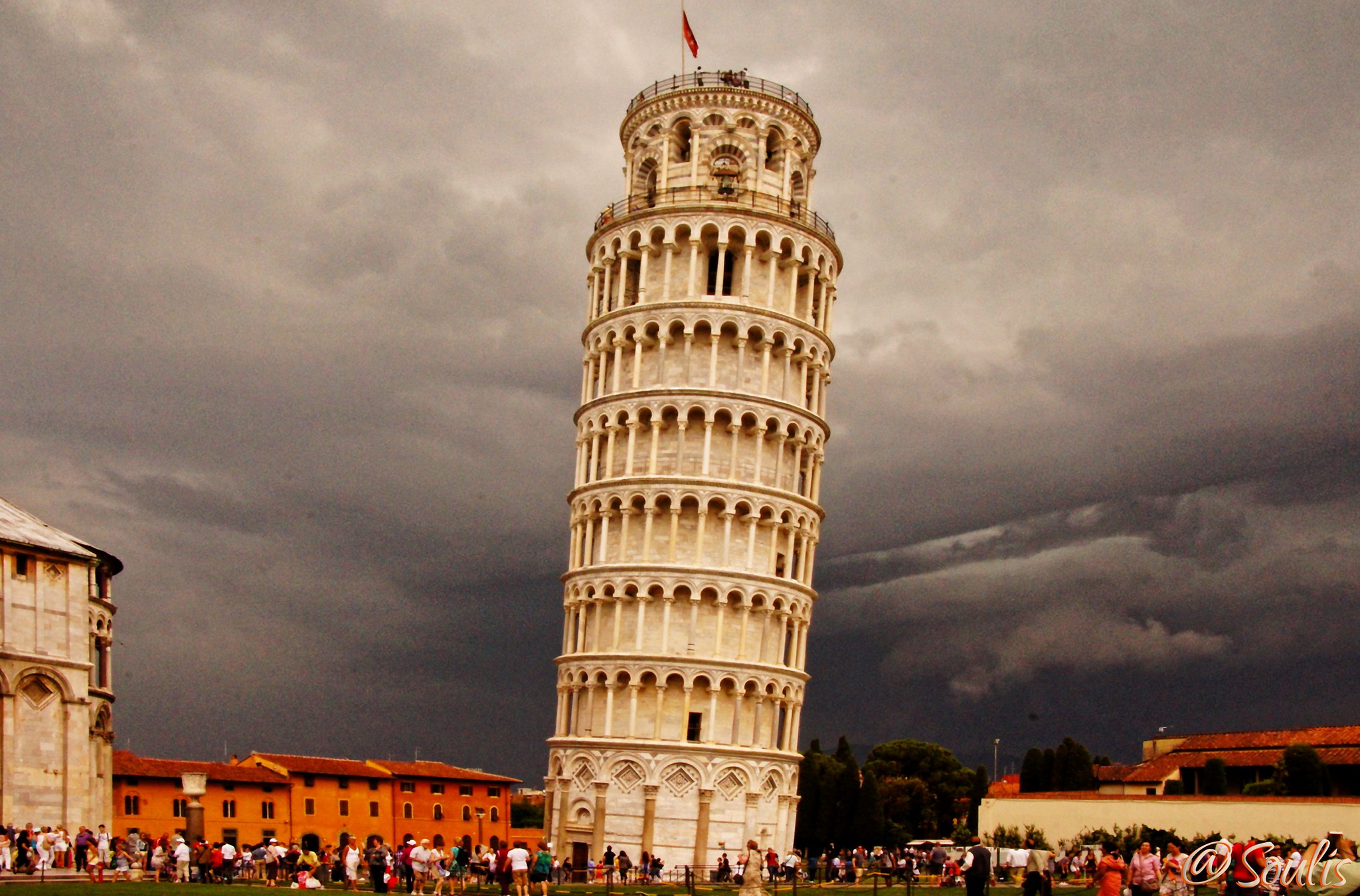 Leaning Tower of Pisa’s strangest quirks