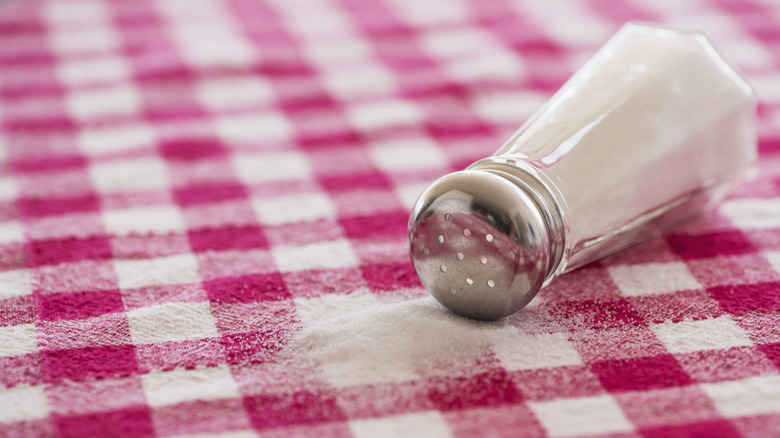 4 best salts to season steak, and 4 you should avoid